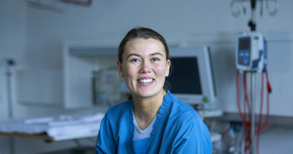 Bliv jordemoder | UC SYD