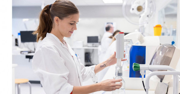 Bliv laborant | UC SYD